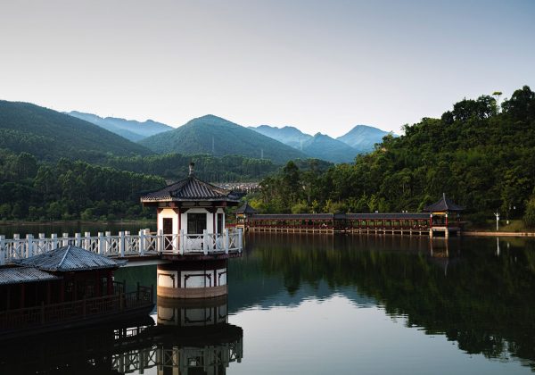 Human Beings and Landscape - Revista Landuum