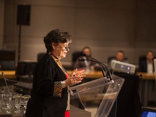 Interview with Colleen Mercer Clarke. - Revista Landuum