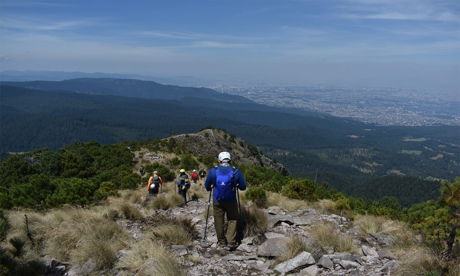 Todo lo que necesitas saber para adentrarte en el montañismo - Revista ...